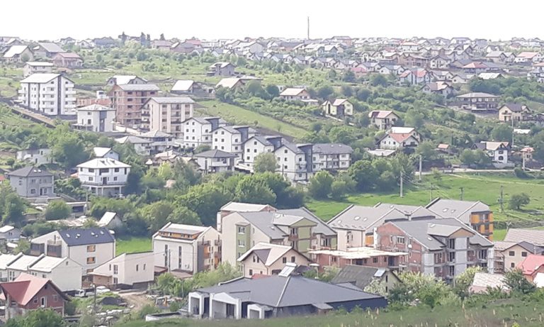 Rediu: Proiectele imobiliare au luat-o „razna” (Galerie FOTO) » Apix.ro