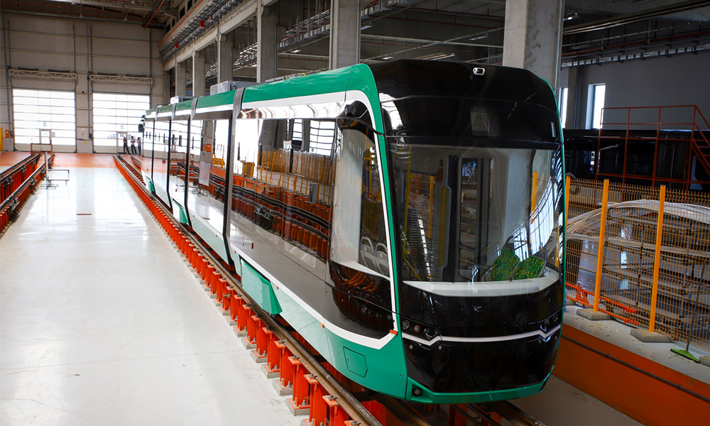 FOTO Primul tramvai Bozankaya a plecat din Turcia spre Iași » Apix.ro