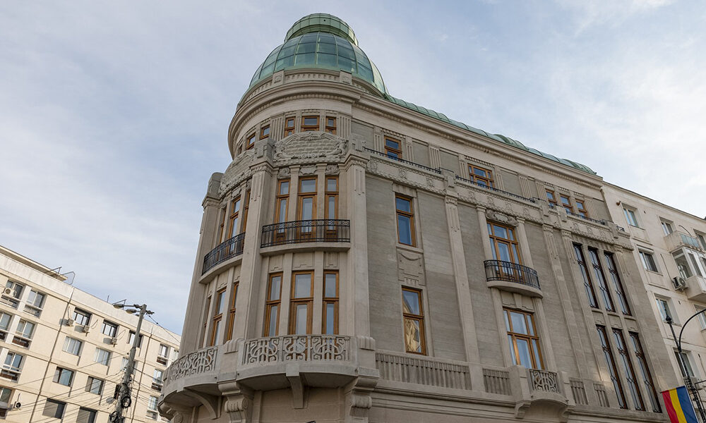 FOTO Cum arată Palatul Braunstein după finalizarea lucrărilor de ...