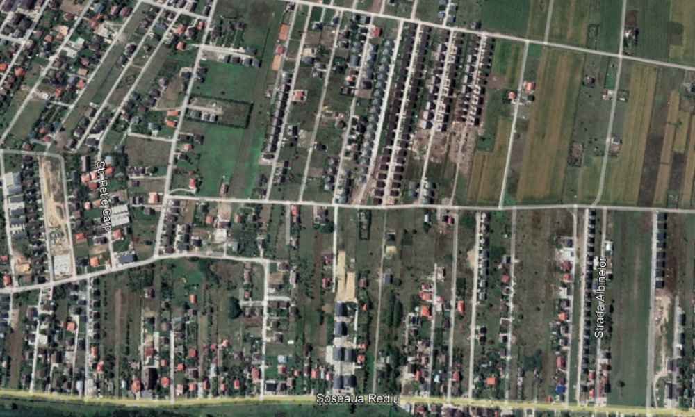 Lacul Rediu: Sute de case au fost construite, iar zona este într-o ...