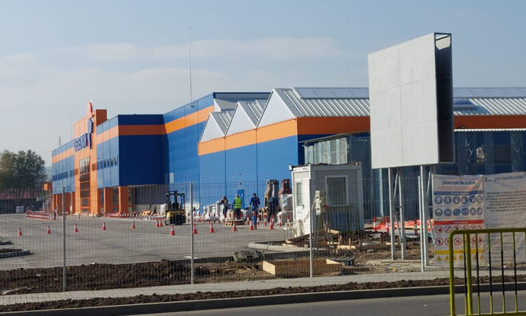 FOTO Lucrările la Dedeman Pașcani au intrat pe ultima sută de metri ...