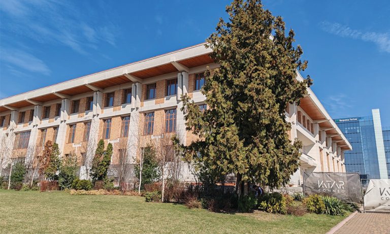 Au fost finalizate lucrările la Casa Pătrată: când revin instituțiile ...